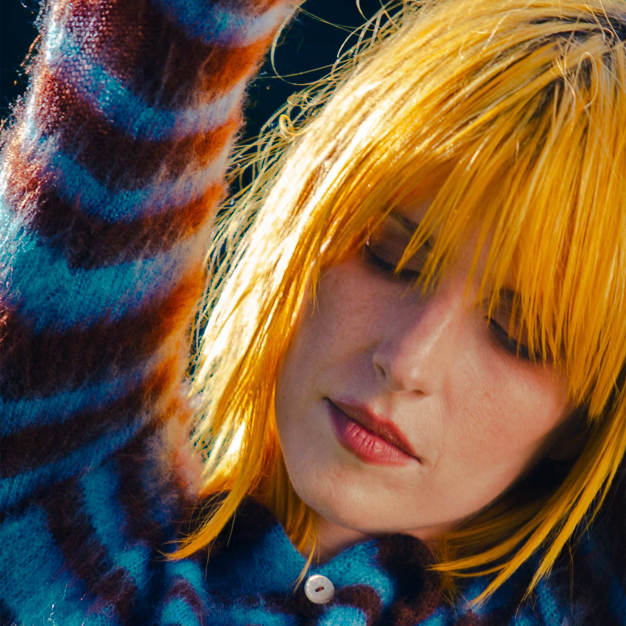 How to Touch Up (or Try!) the Limited-Edition Hayley Williams Shade Th ...